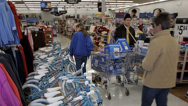 Retailers Think Cluttered Store Aisles Will Make You Buy More Retailers Think Cluttered Store Aisles Will Make You Buy More