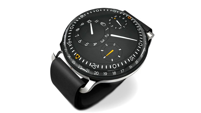 This Water-Filled Watch Mesmerizes With a Face Full Of Spinning Dials This Water-Filled Watch Mesmerizes With a Face Full Of Spinning Dials