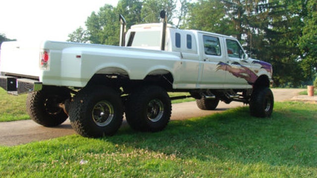 Custom 6x6 Ford Truck Is Almost As Ridiculous As It Is Massive