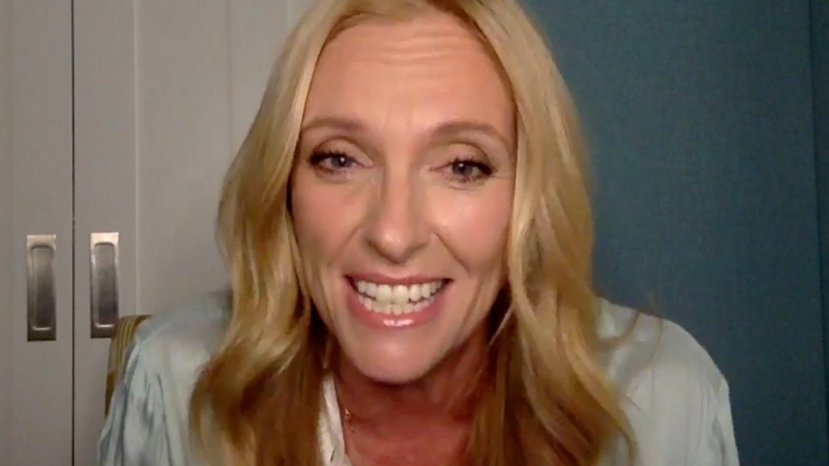 Anna Faris and Toni Collette on leading vs. supporting roles