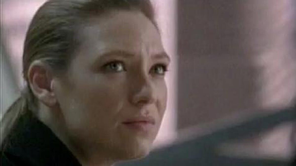 Fringe gives us the most important love triangle in two universes