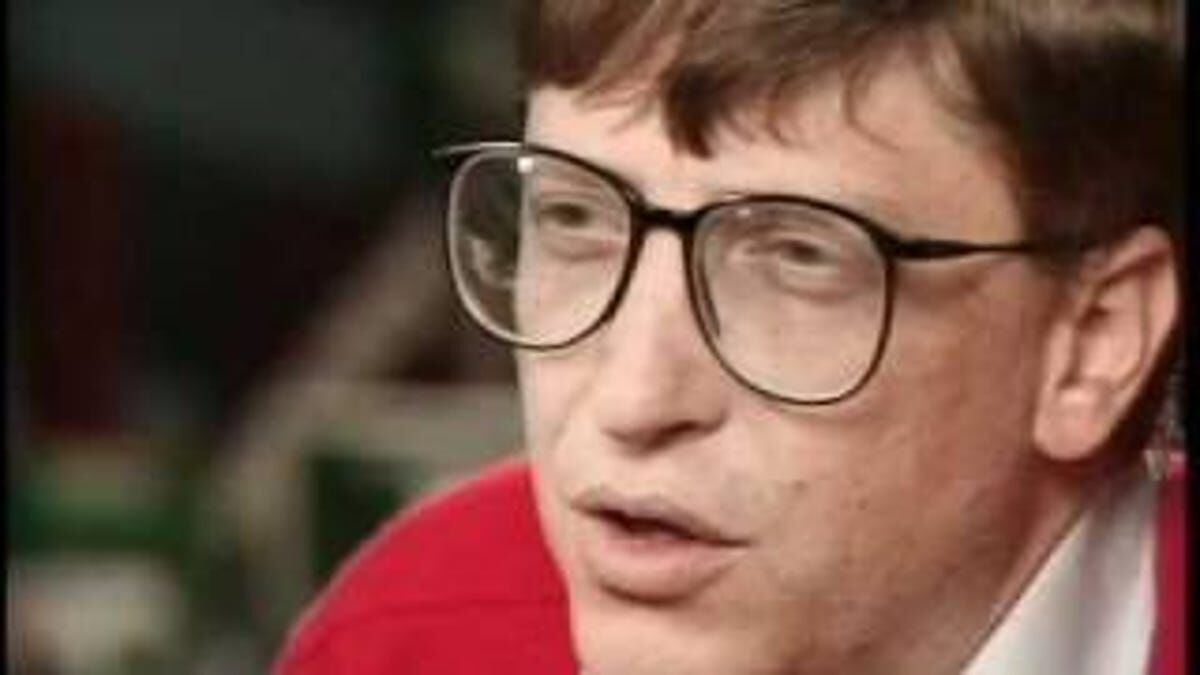 Bill Gates Unveiled Windows 30 Years Ago Today