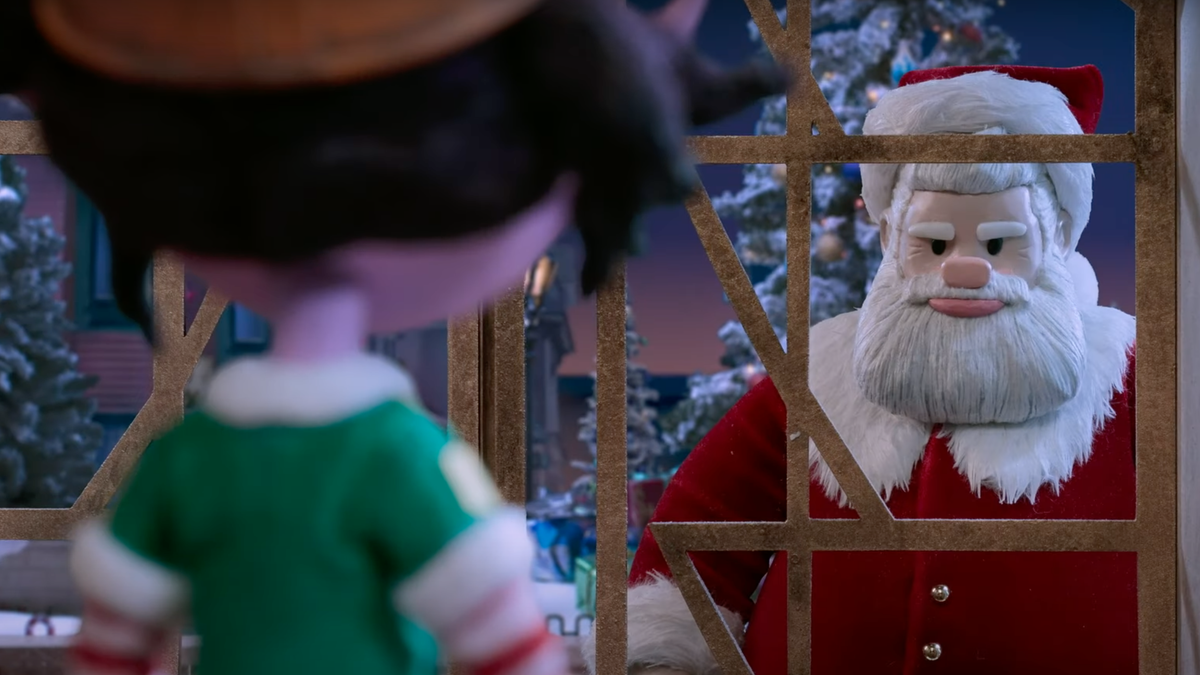 Sarah Silverman And Seth Rogen Bring On Chaos In Santa Inc Trailer