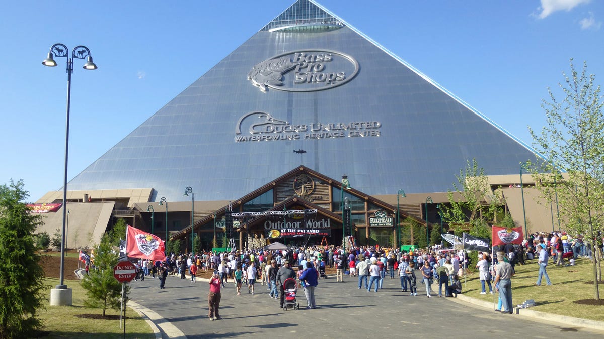 Bass Pro Shops Where Money Grows On Trees