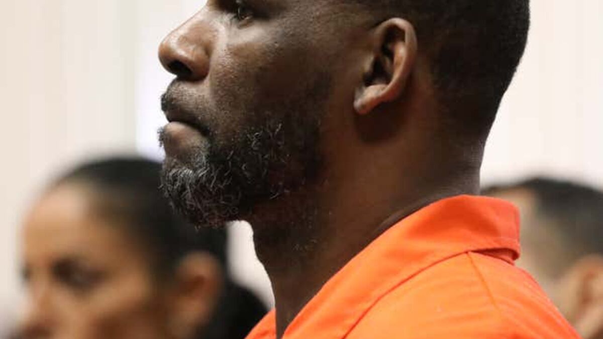 R.Kelly Won't Be Taking The Stand As His Lawyers Start Defense