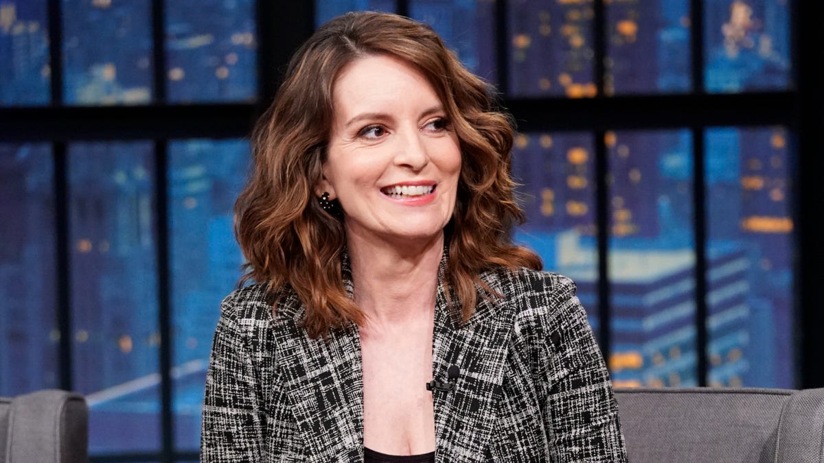 Tina Fey And Tim Meadows Join Mean Girls The Musical Movie