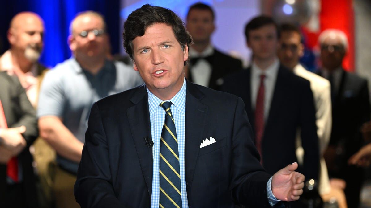 Tucker Carlson's Newly Public Texts Reveal the Extent of His Deliberate ...