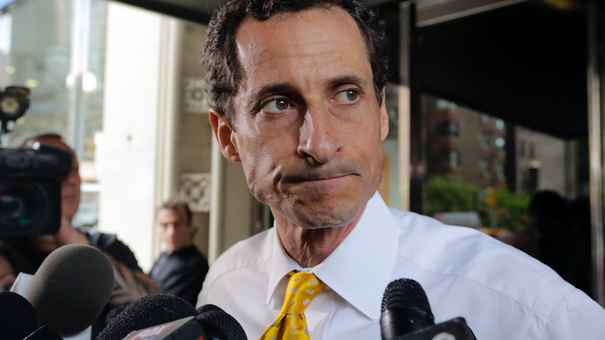 Sad Sick Idiot Anthony Weiner To Plead Guilty To Sexting 15 Year Old Girl