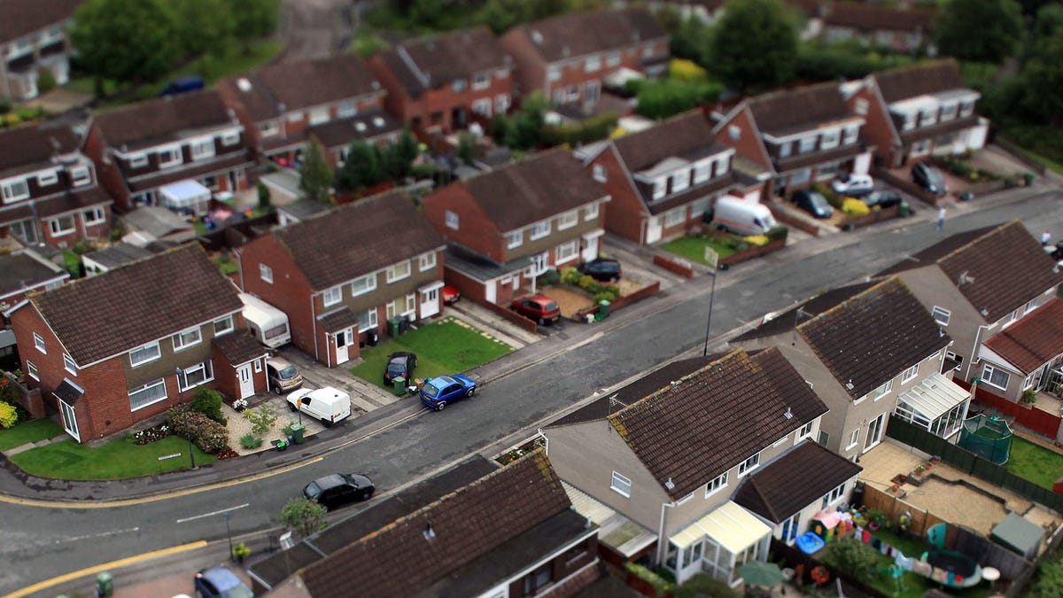 UK Homeowners Made $34 Million Renting Out Their Driveways UK Homeowners Made $34 Million Renting Out Their Driveways