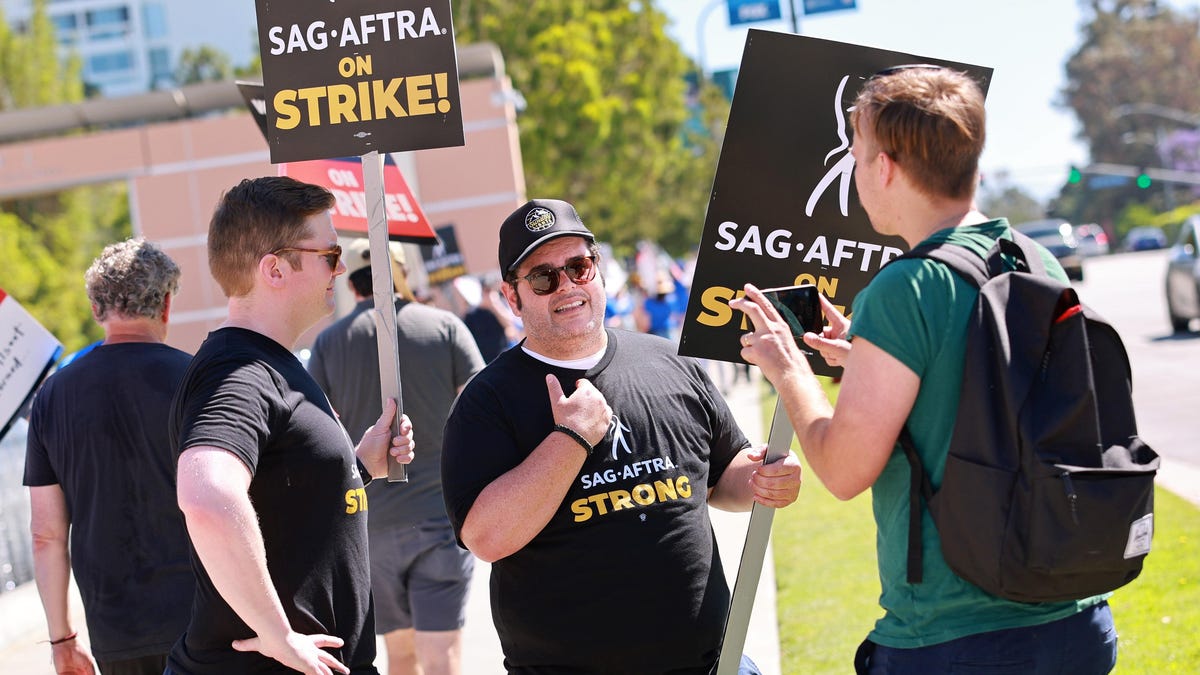 Actors react to the SAG-AFTRA strike on social media