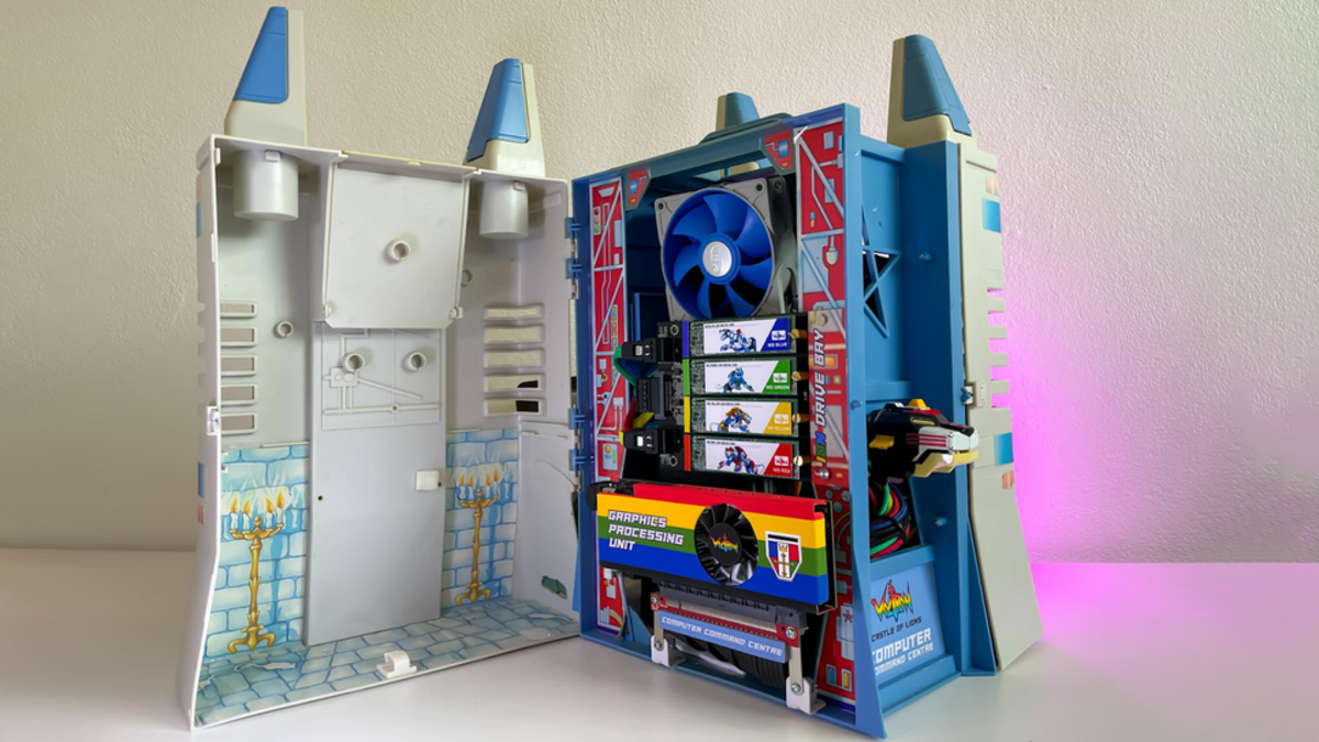 Modder Forms Amazing Custom PC Out Of '80s Voltron Toy Castle