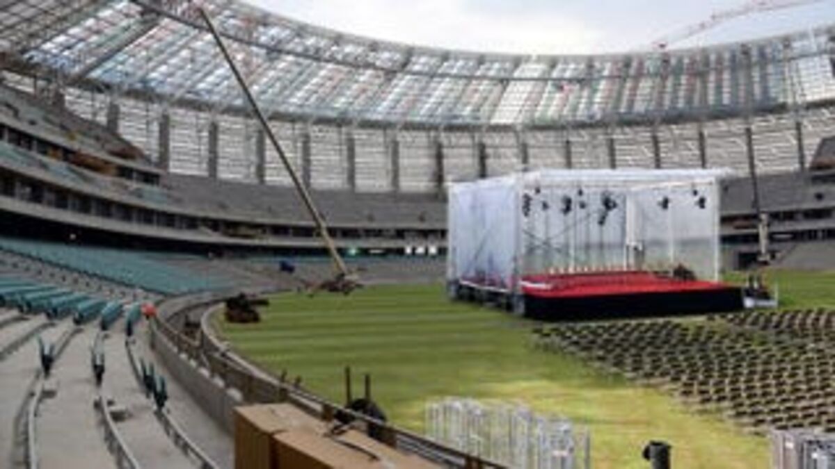 Overcrowded GOP Field Forces Iowa To Construct Massive Town Hall Stadium