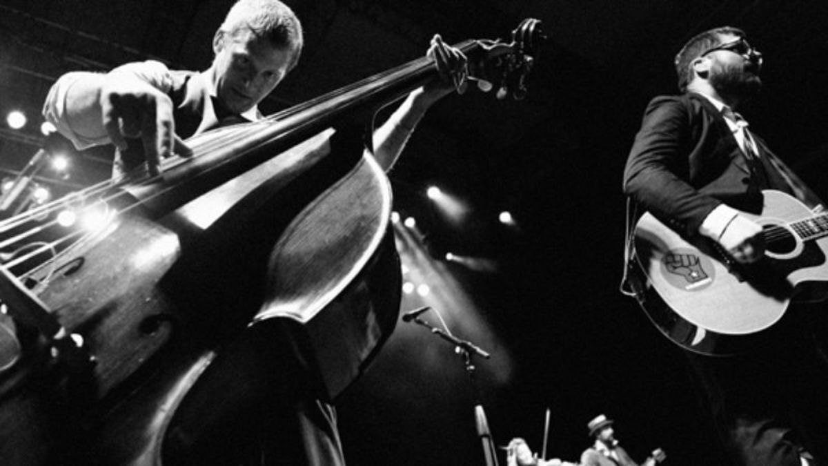 The Decemberists: We All Raise Our Voices To The Air