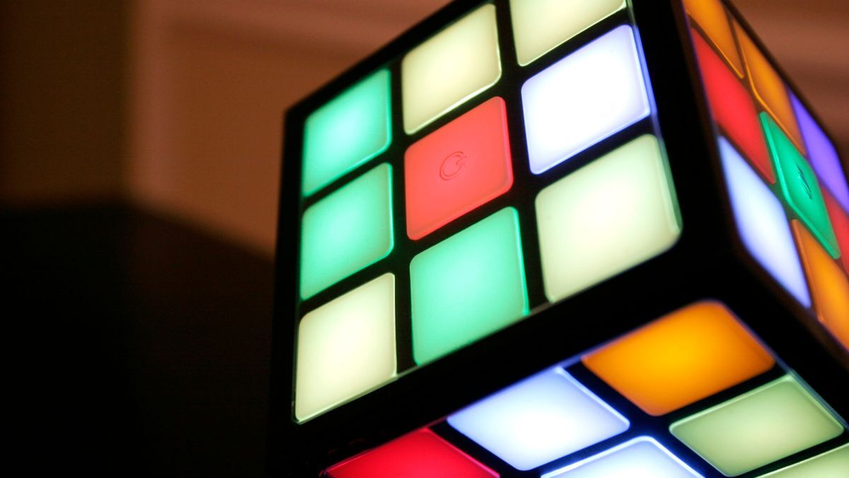 Self-Taught AI Masters Rubik’s Cube in Just 44 Hours