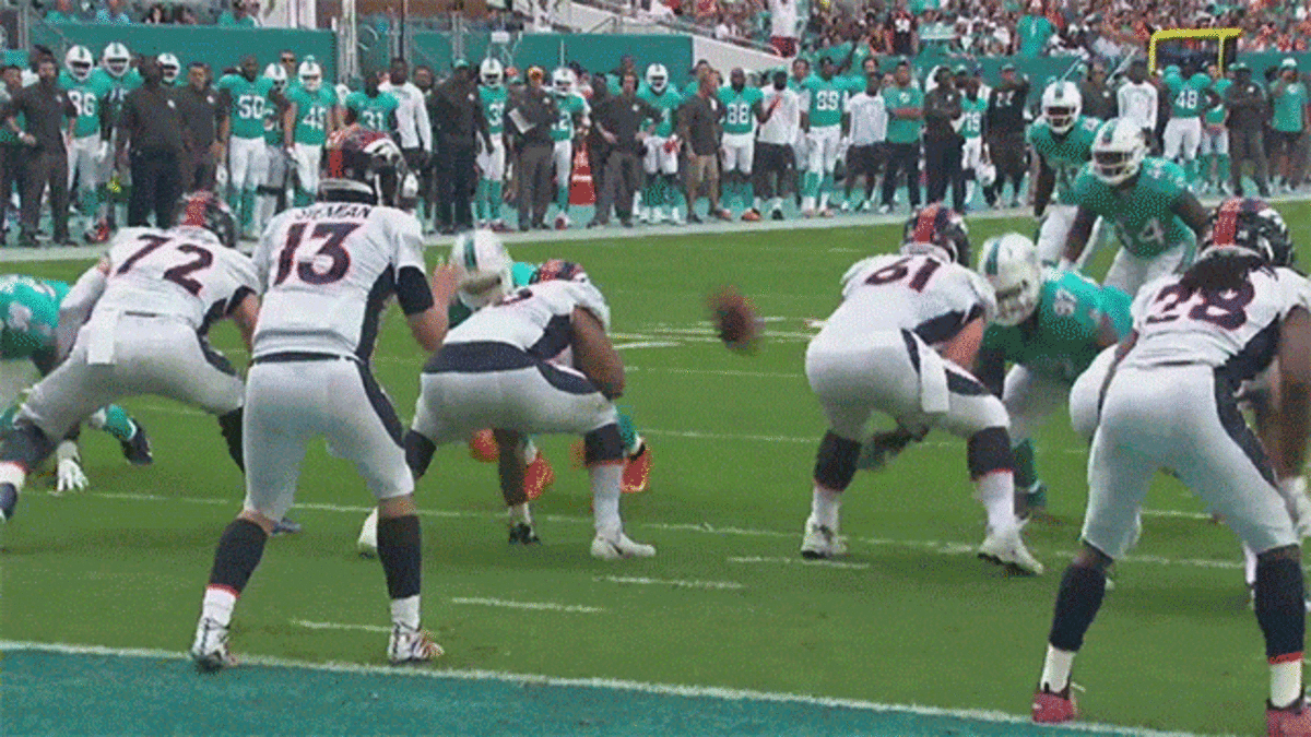 Bad Quarterback Performance Of The Week: Trevor Siemian Is Just Kinda ...