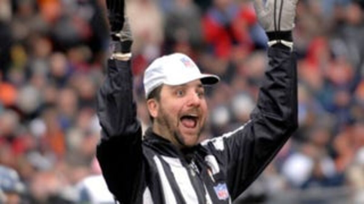 Overenthusiastic Referee On Game-Winning Field Goal: "It's Great!"