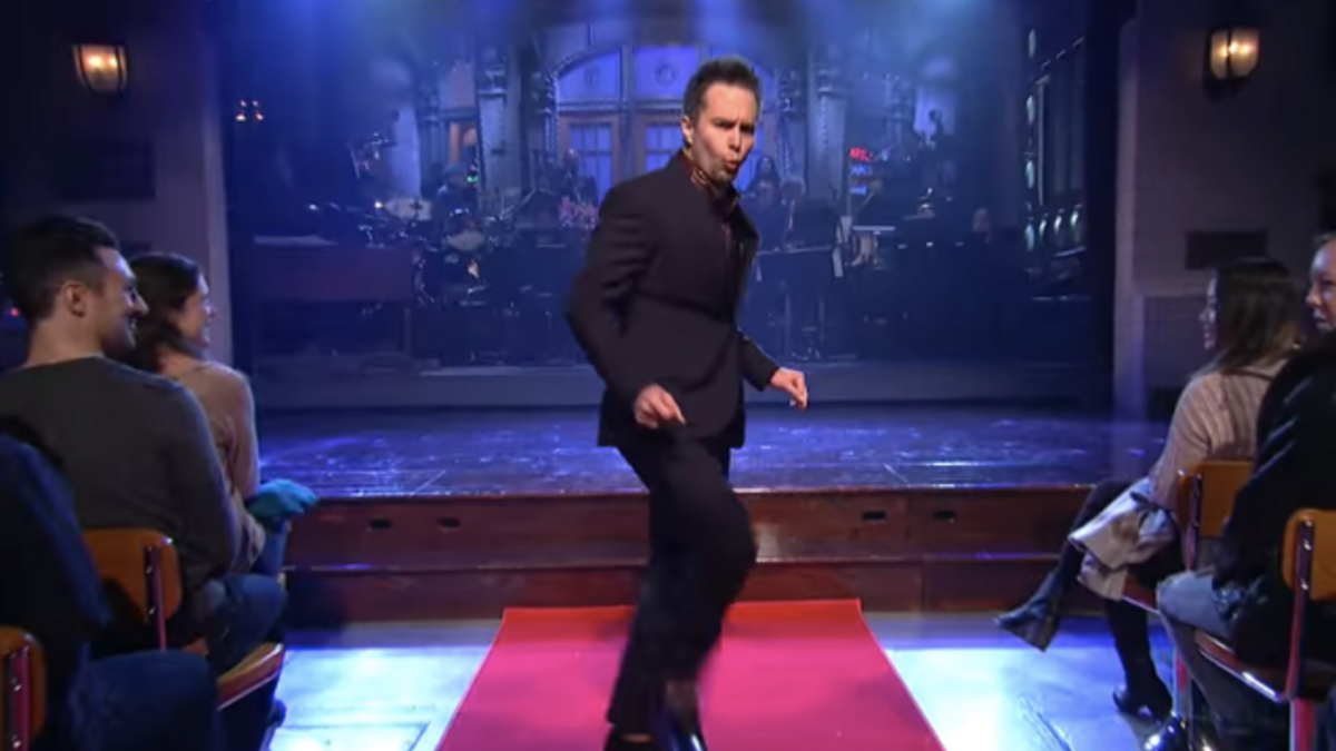 Sam Rockwell’s moves can’t rescue a listless Saturday Night Live