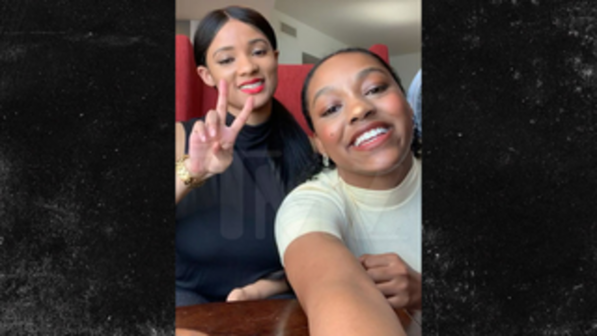 R. Kelly's Self-Described "Girlfriends" Jocelyn Savage and Azriel Clary ...