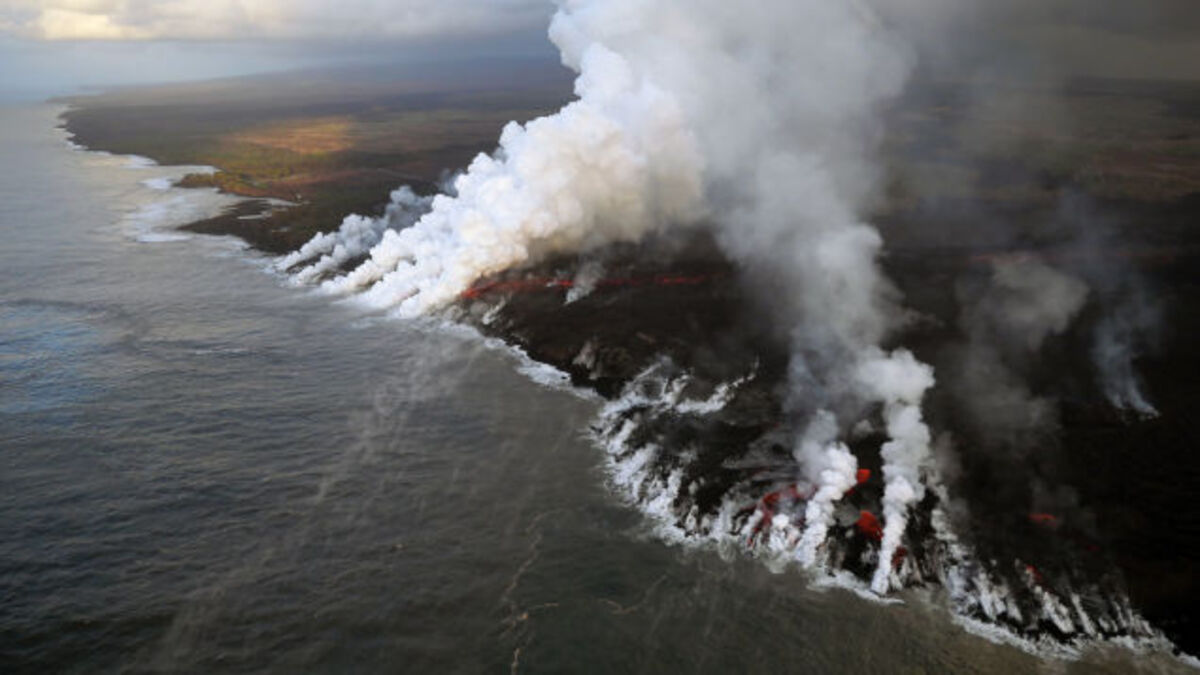 How Hawaii's Volcanoes Could Help Us Find Life on Saturn's Icy Moon