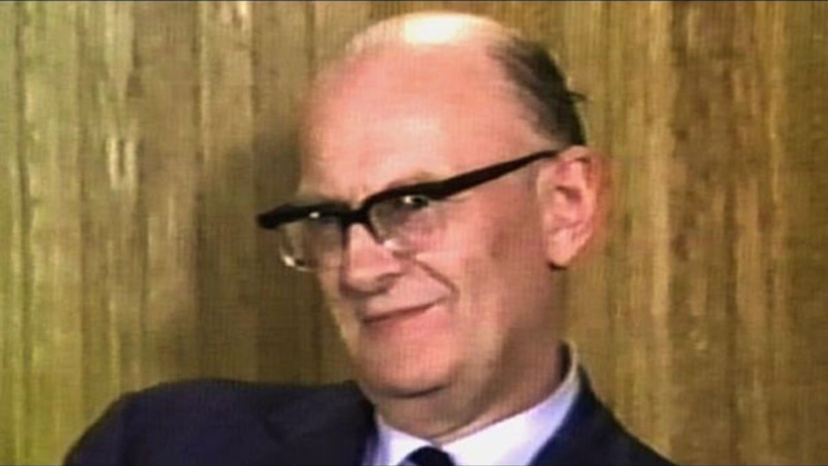 In 1976 Arthur C. Clarke Predicted the Dark Side of Smartphones
