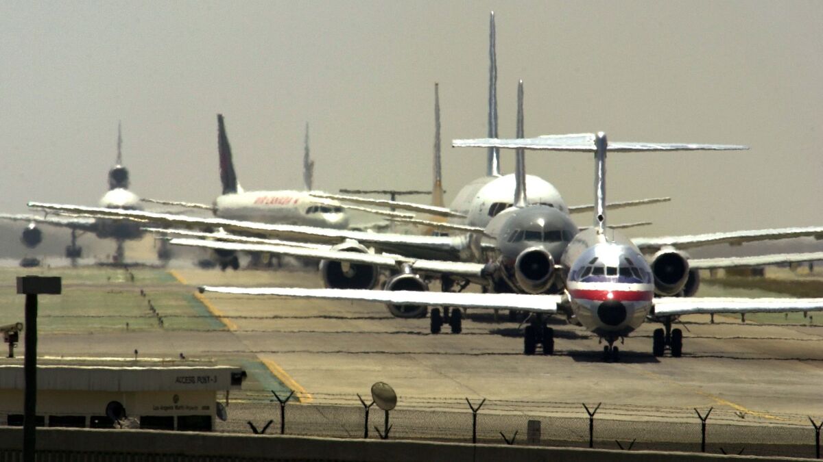 When to Book International Flights for the Cheapest Airfare