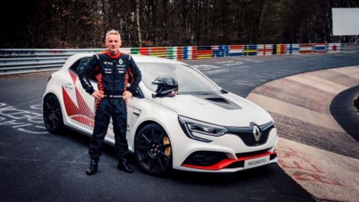 The Renault Megane RS Trophy-R Just Beat Up The Civic Type R and Stole ...