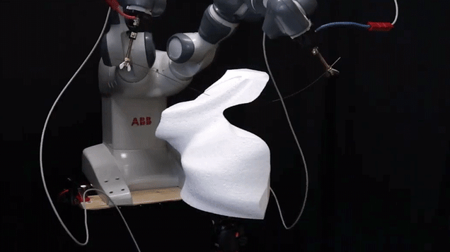 This Robot Uses Wire to Carve Elaborate Sculptures