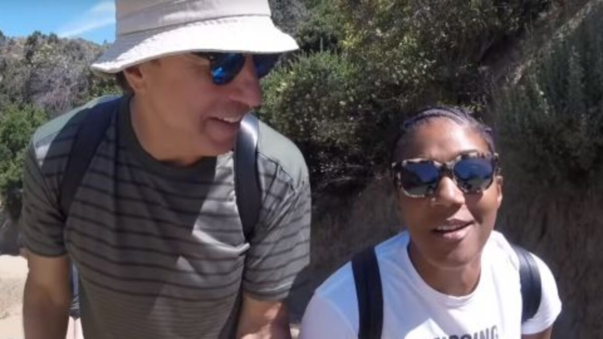 Kevin Nealon found a bunch of celebrities who weirdly enjoy hiking in ...