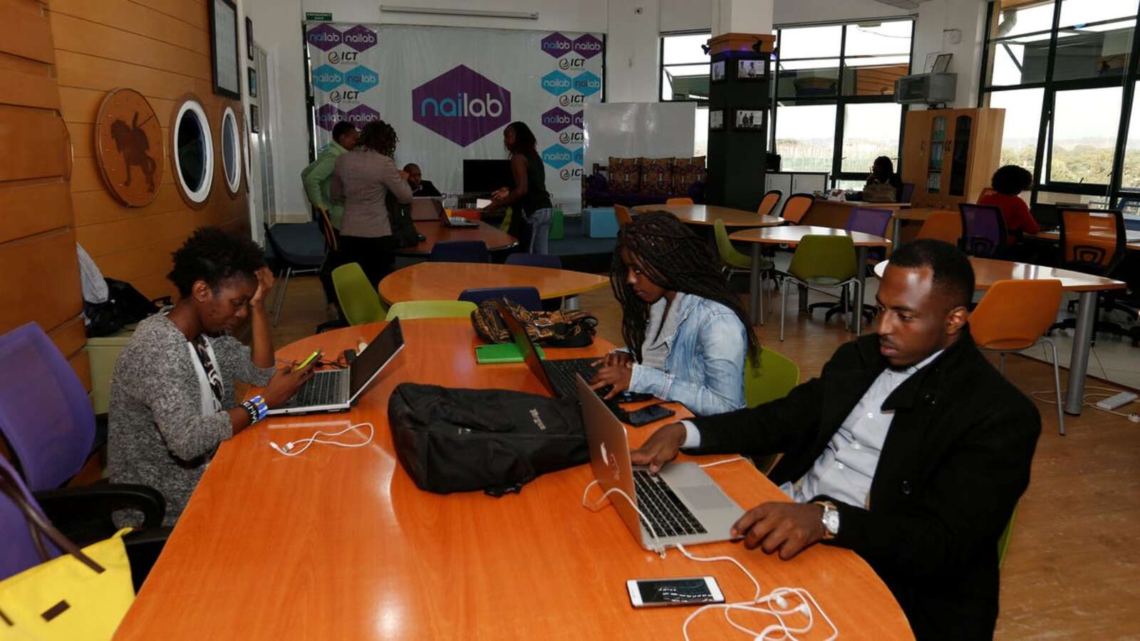 How many tech hubs are in Africa?