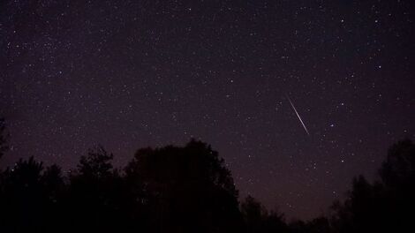 Incoming Meteors Explode From the Inside, Simulations Suggest