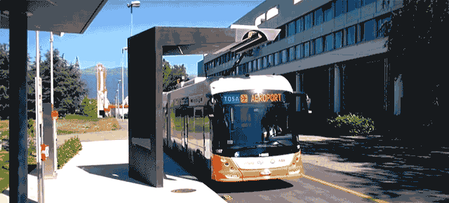 It Only Takes This Electric Bus 15 Seconds To Charge At Every Stop