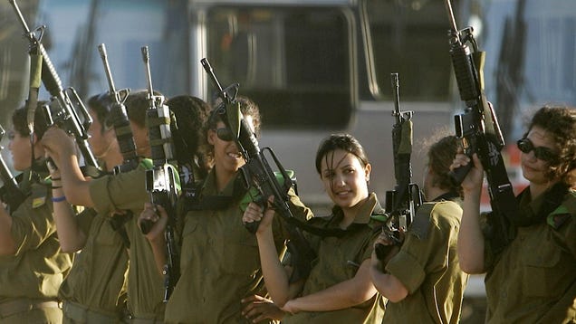 Israeli Soldiers Disciplined for Posting Underwear Selfies on Facebook