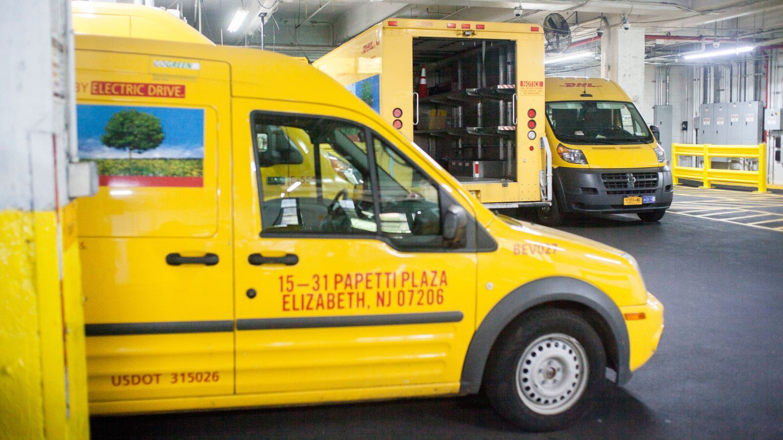 DHL's Weird Mix Of Delivery Vans Proves EV Automakers Are Overlooking ...