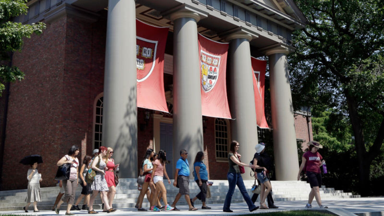 Harvard Faculty Move to Ban Frats and Sororities, Calling Their Effects ...
