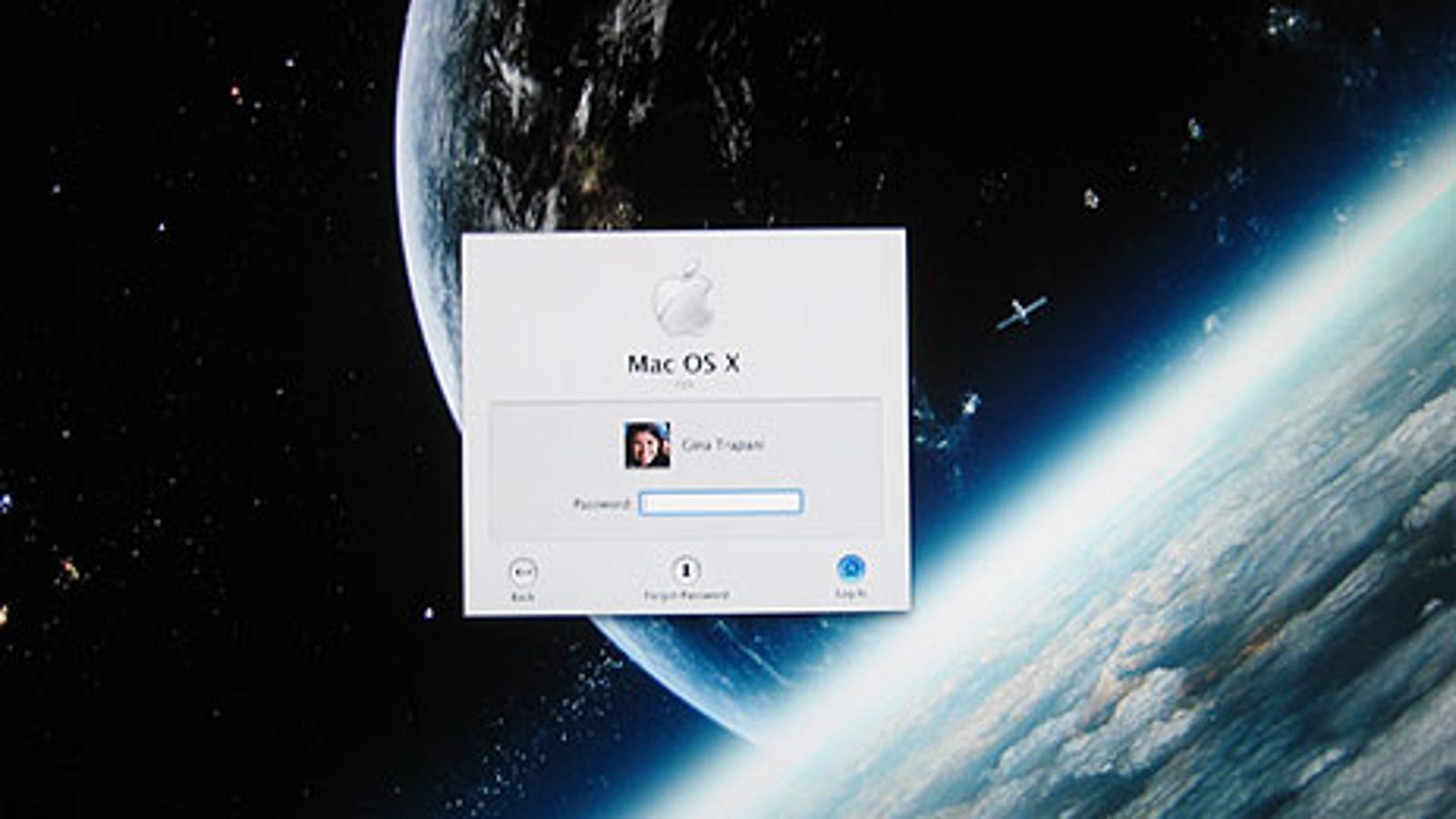 Customize Your Mac's Logon Screen Customize Your Mac's Logon Screen