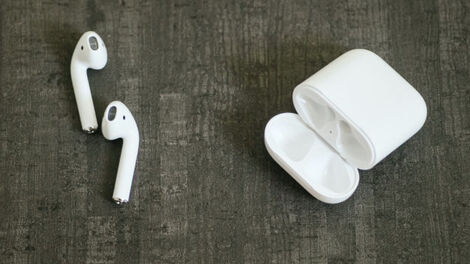 How to Use AirPods to Listen to In-Flight Movies