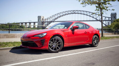 I Am Extremely Here for this British Racing Green Toyota 86 Limited Edition