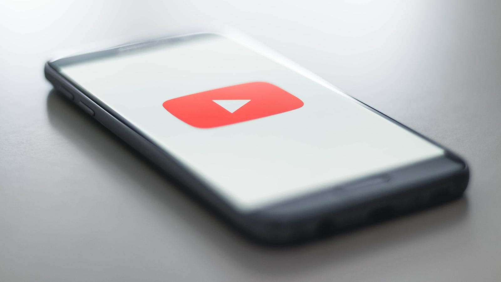 Watch Age Restricted YouTube Videos Without Signing In Watch Age Restricted YouTube Videos Without Signing In