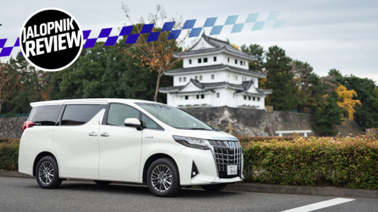 The Toyota Alphard Is the Opulent Luxury Minivan the Rest of the World ...