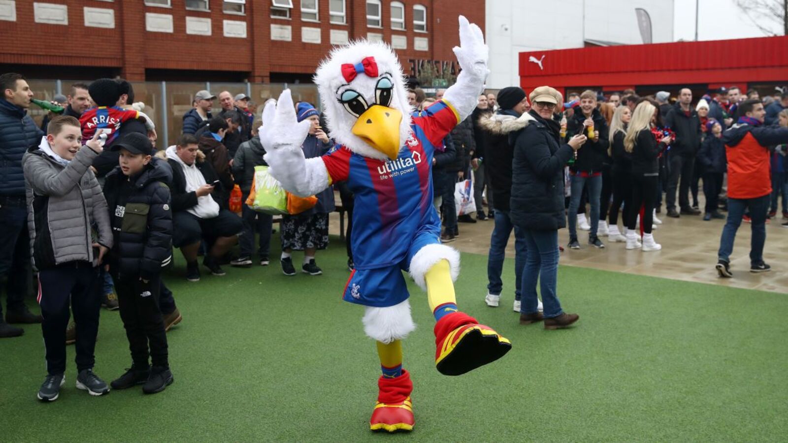 Crystal Palace's Training Ground Kitchen Given Zero-Star Food Hygiene ...