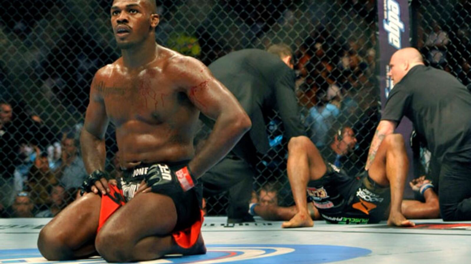 UFC Star Jon "Bones" Jones Had Two Female Passengers When He Drunkenly ...