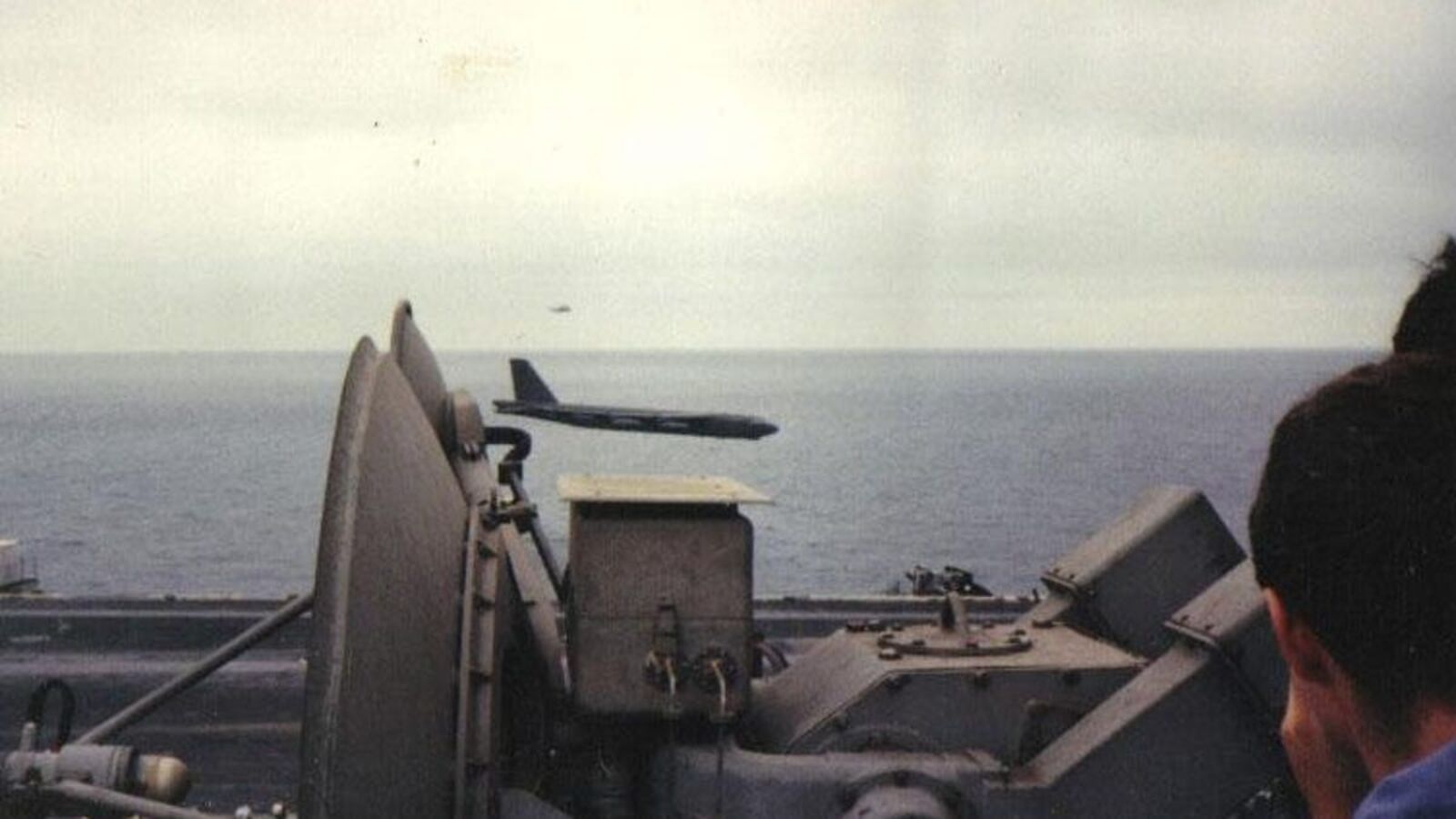 New B-52 Low Flyby Photo Demonstrates That Bomber Pilots Are Absolutely ...