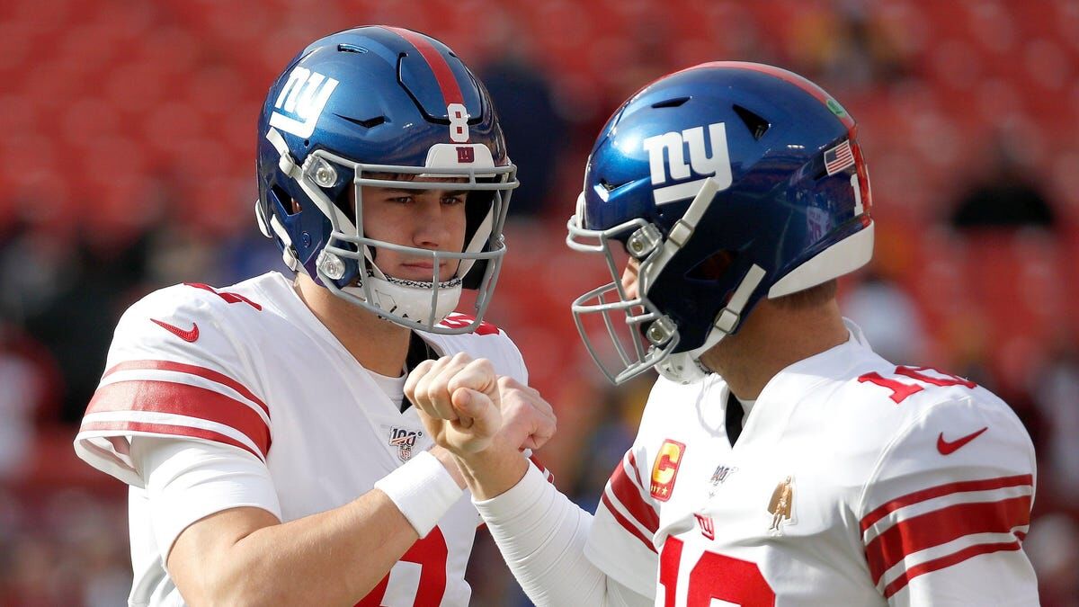 Eli Manning thinks New York Giants should re-sign Daniel Jones