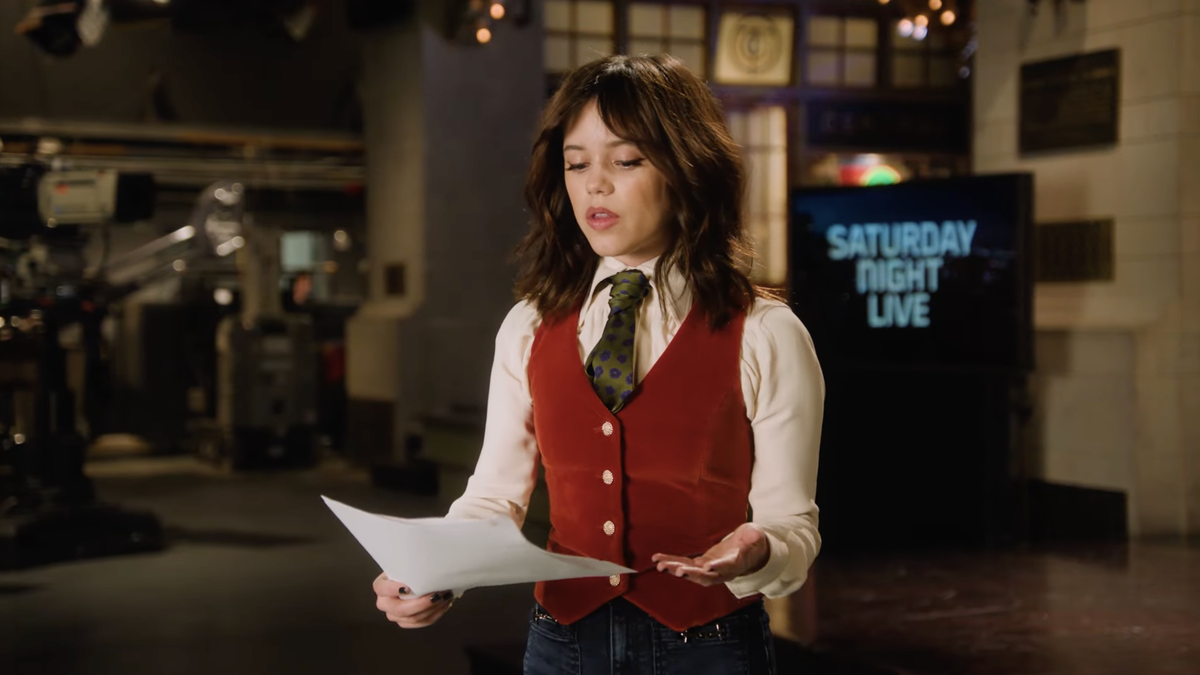 Watch the first promo for Jenna Ortega on Saturday Night Live