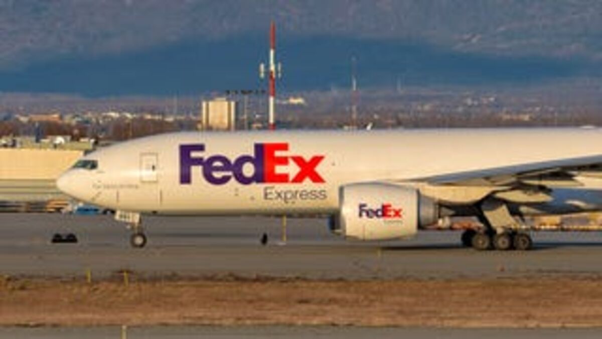 FedEx Asks FAA to Let It Install Anti-Missile Lasers on Planes