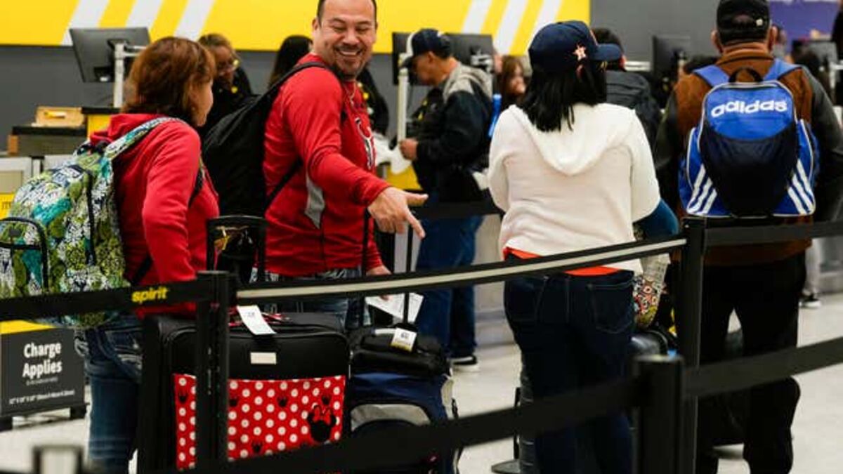 A trial deciding if JetBlue can buy Spirit — and further consolidate ...