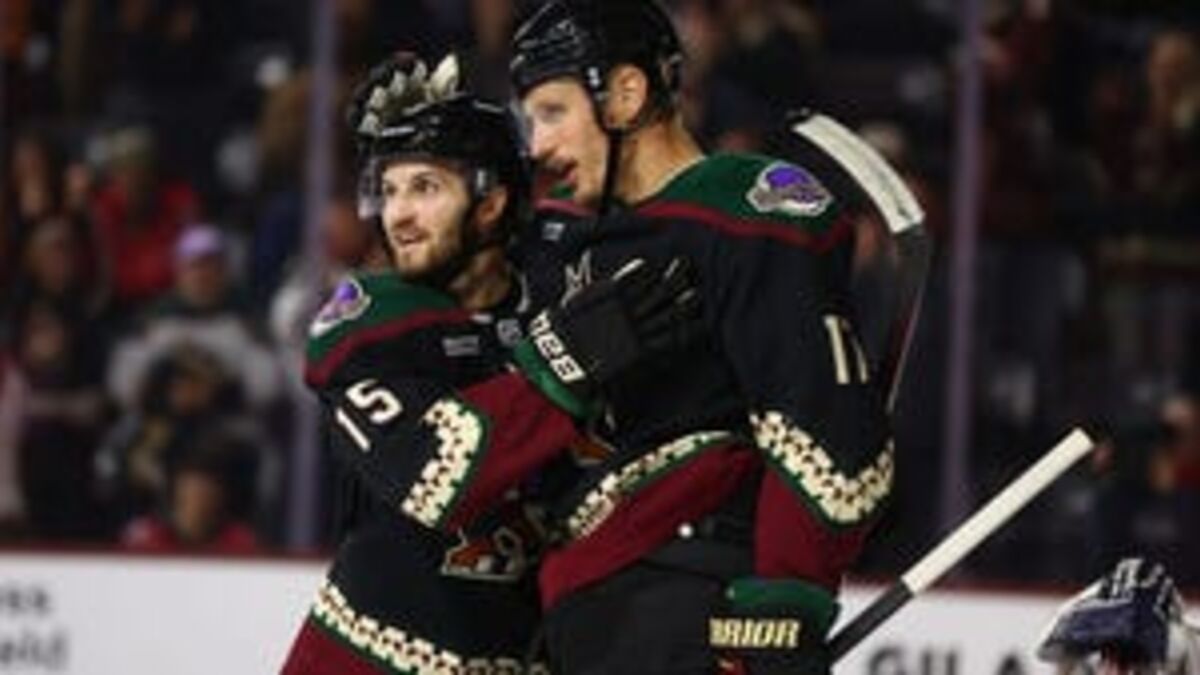 Coyotes strike for 5 goals in first period, thump Capitals