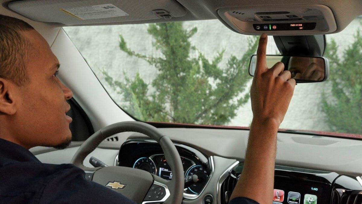 It's Time for Automakers to Make Automatic Crash Notification a ...