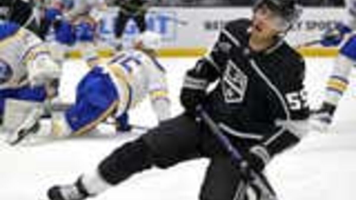 Sabres score four straight as Kings' woes continue