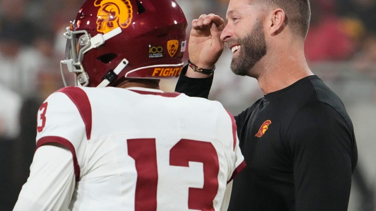 Bears reportedly set OC interview with Kliff Kingsbury Bears reportedly set OC interview with Kliff Kingsbury